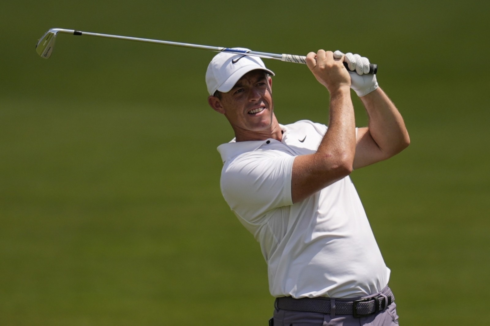 McIlroy targets Race to Dubai title with new swing, Fleet...