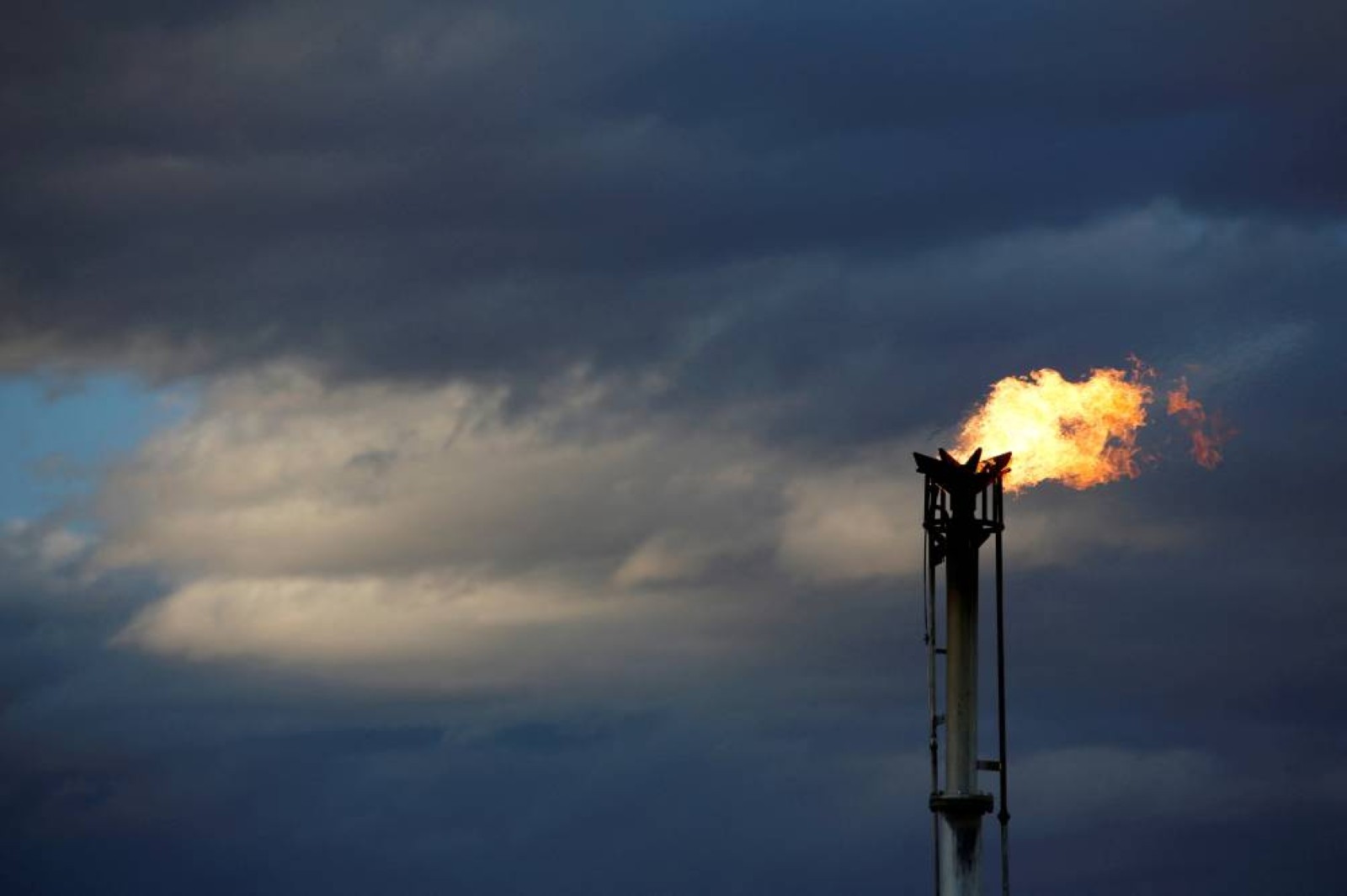 America to slap fees on oil and gas companies for excess ...