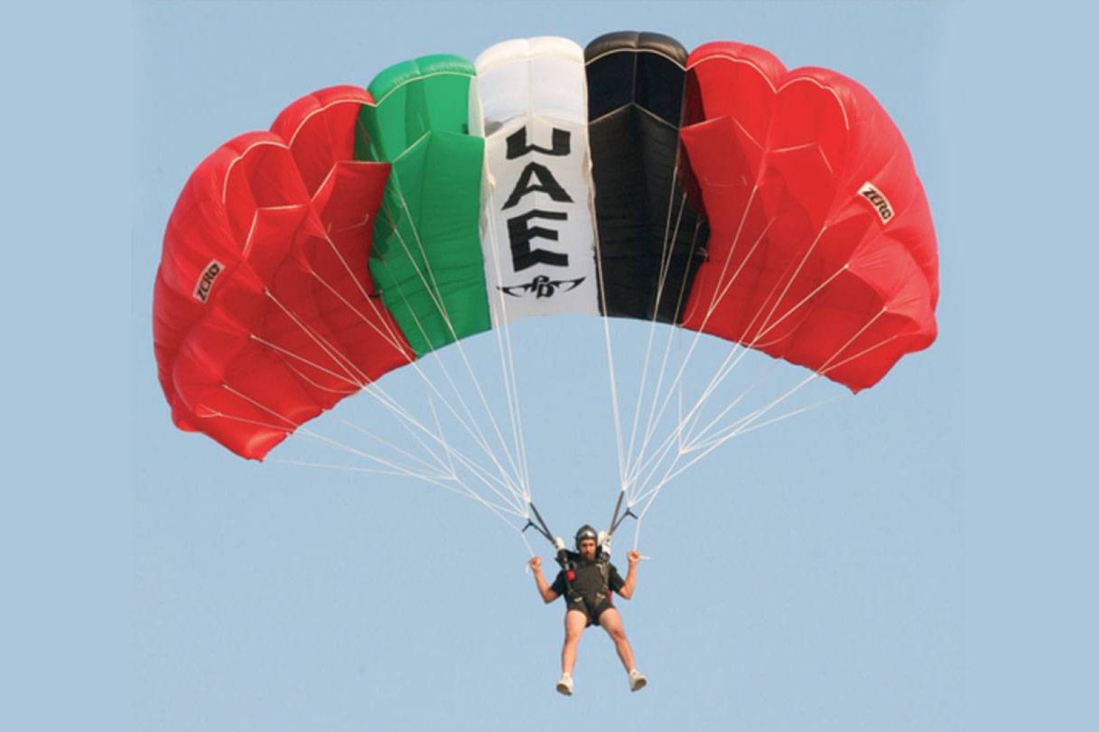 Dubai International Parachuting Championship attracts par...