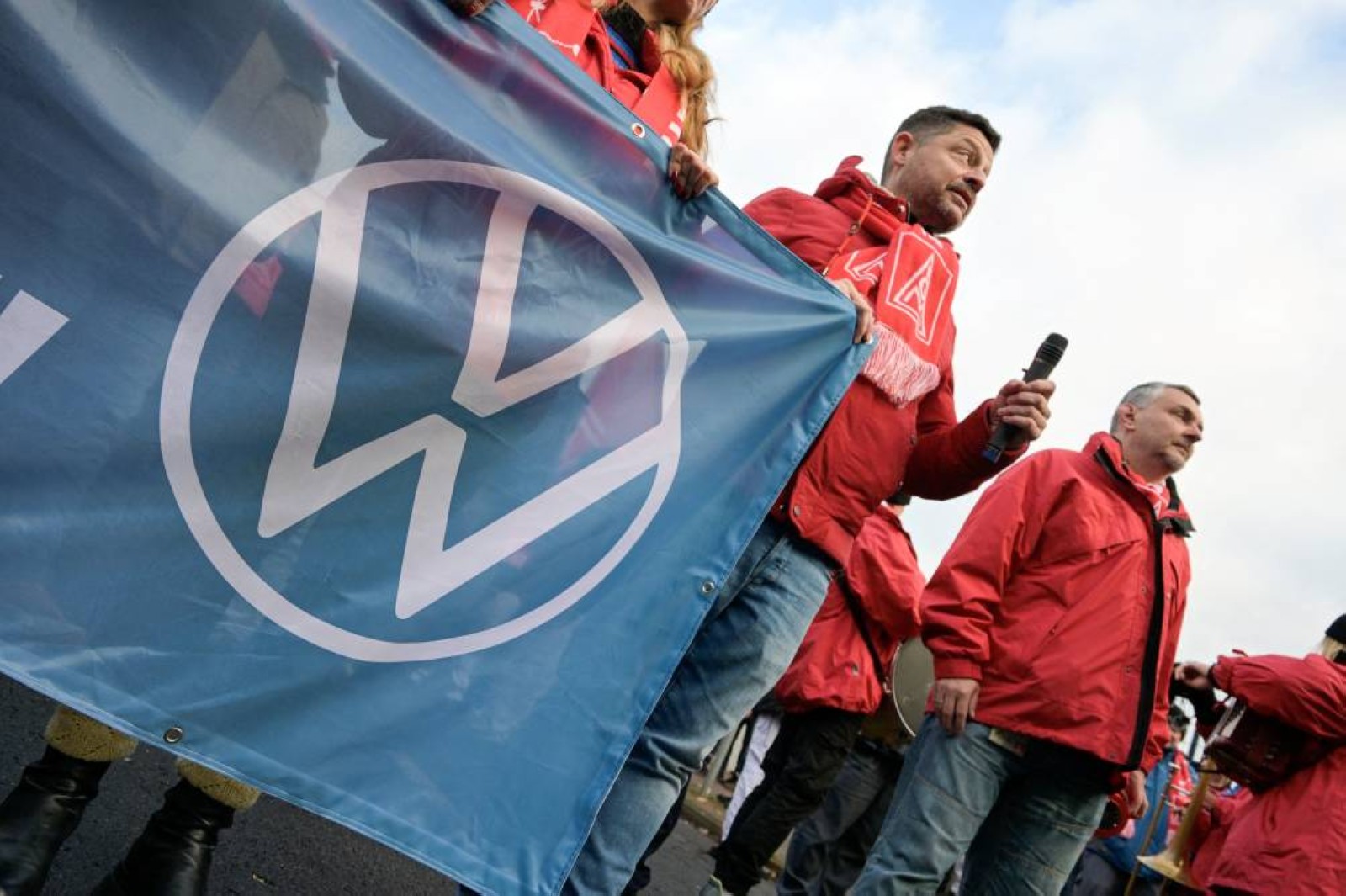 Nearly 100,000 workers joined Volkswagen strikes across Germany: Union