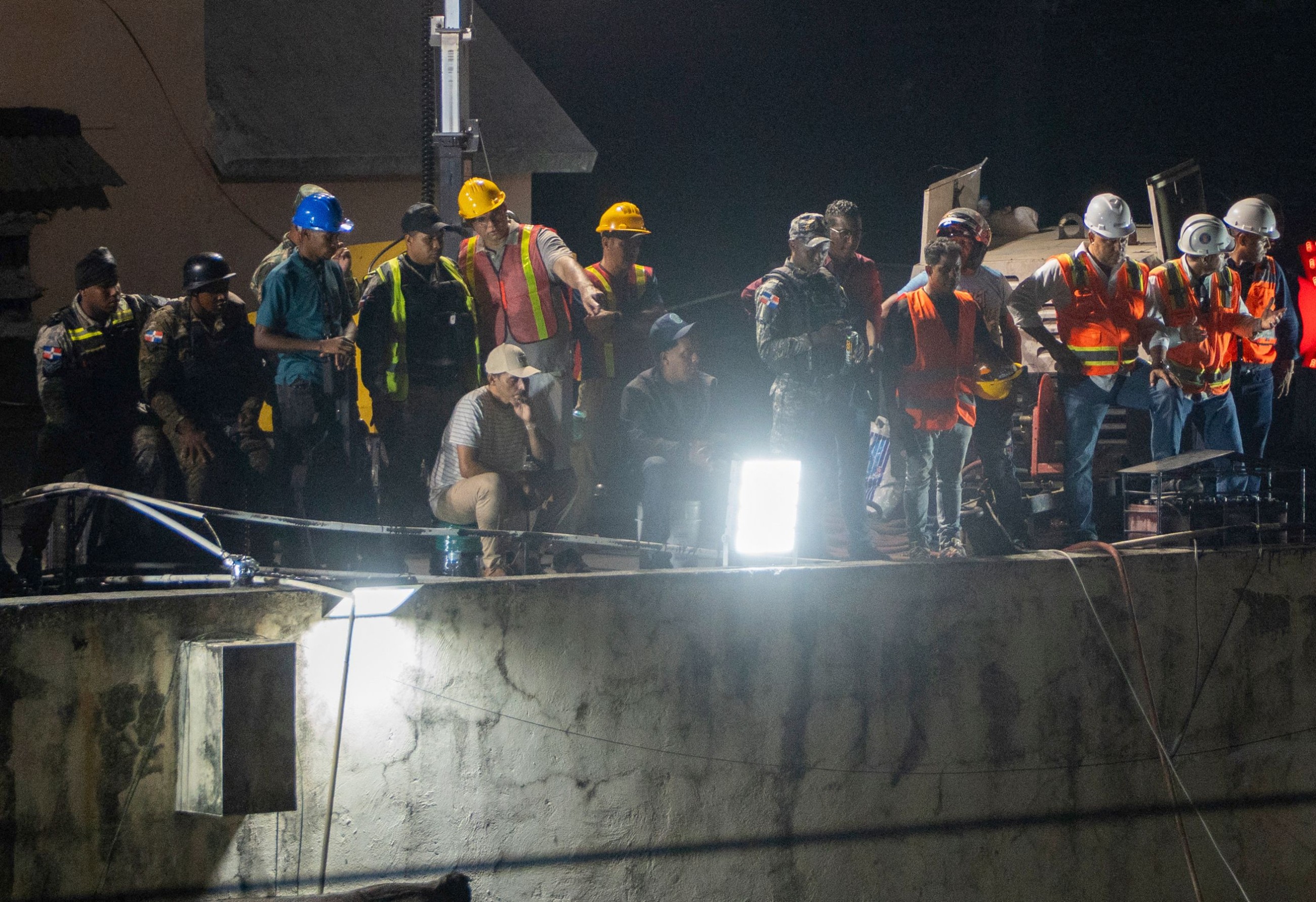 Nearly 100 dead in Dominican Republic nightclub roof collapse