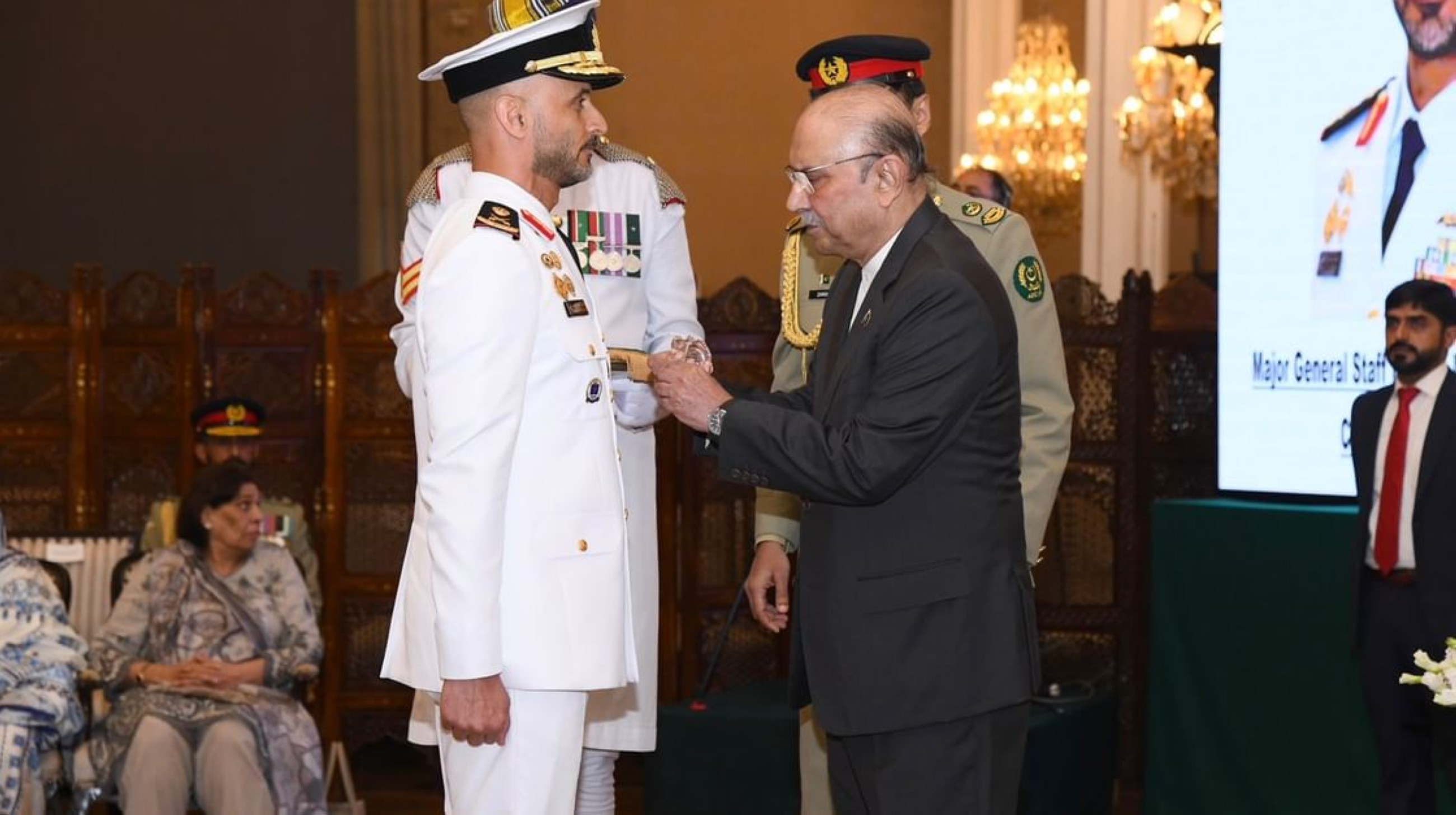 Pakistan honours UAE naval commander