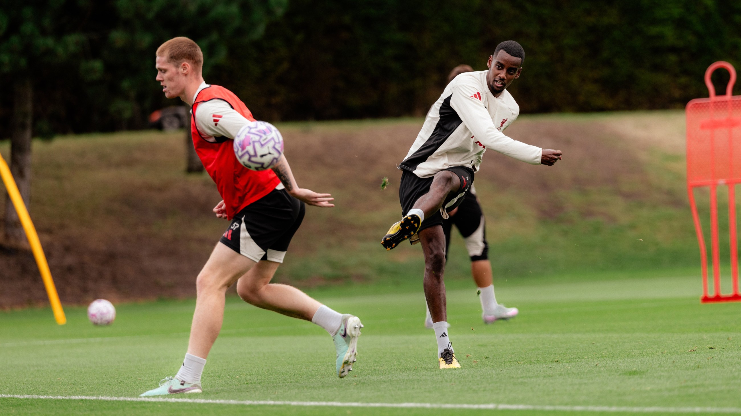 Isak to lead parade of new signings as EPL resumes after 2-week break