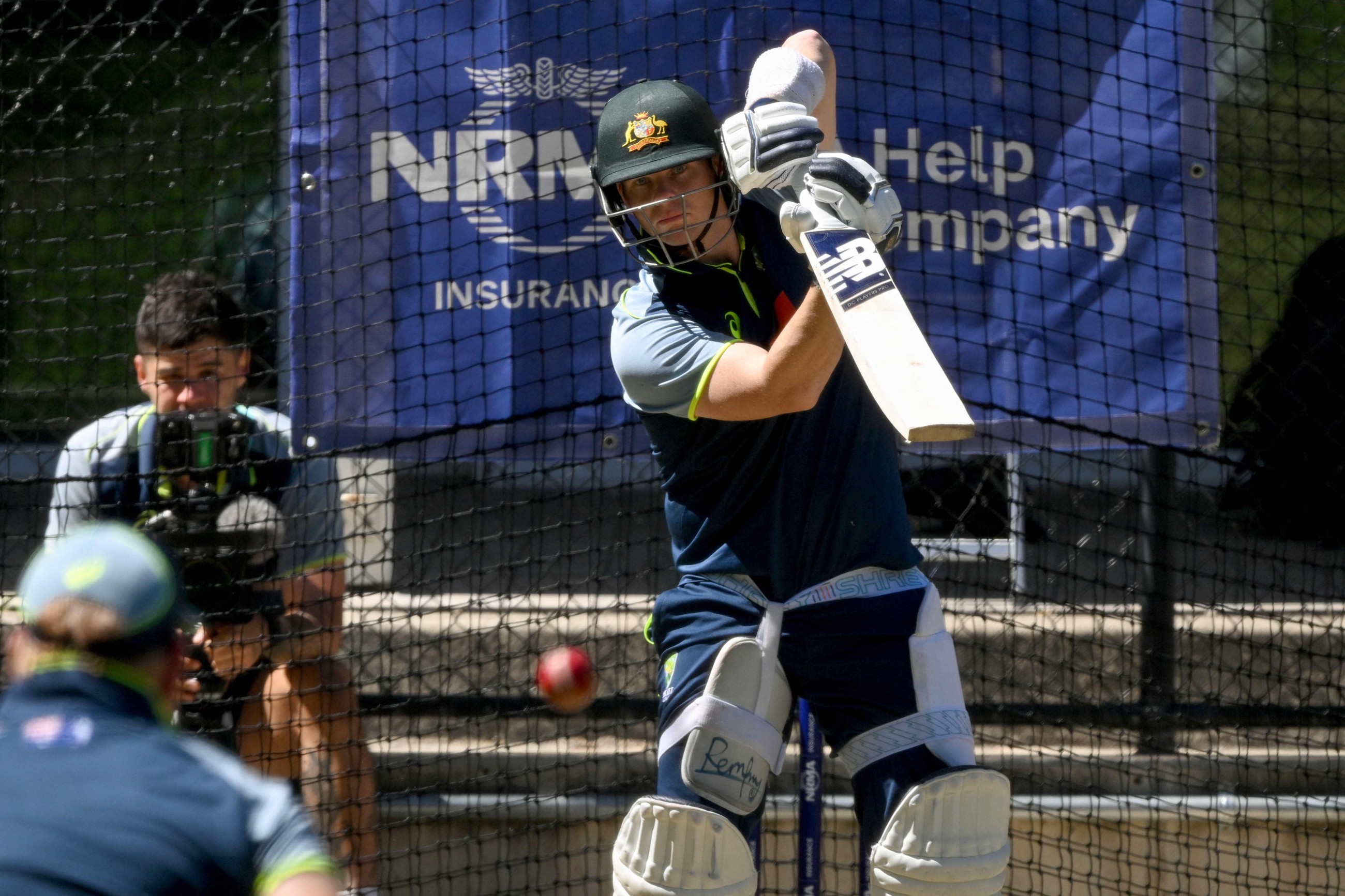 'Vertigo symptoms' force Smith out of third Ashes Test 20...