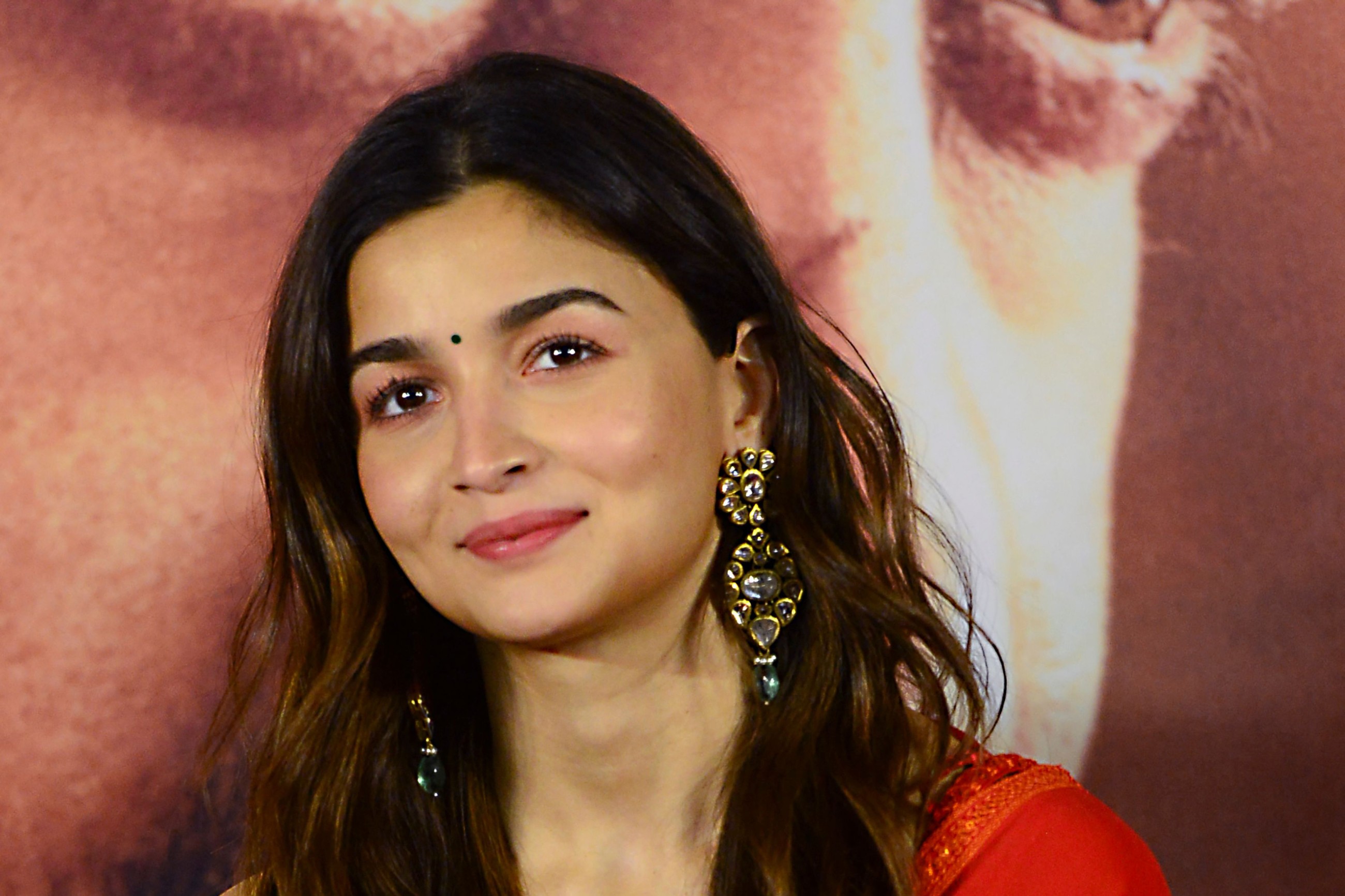 Alia Bhatt calls herself Yami Gautam fan after her perfor...