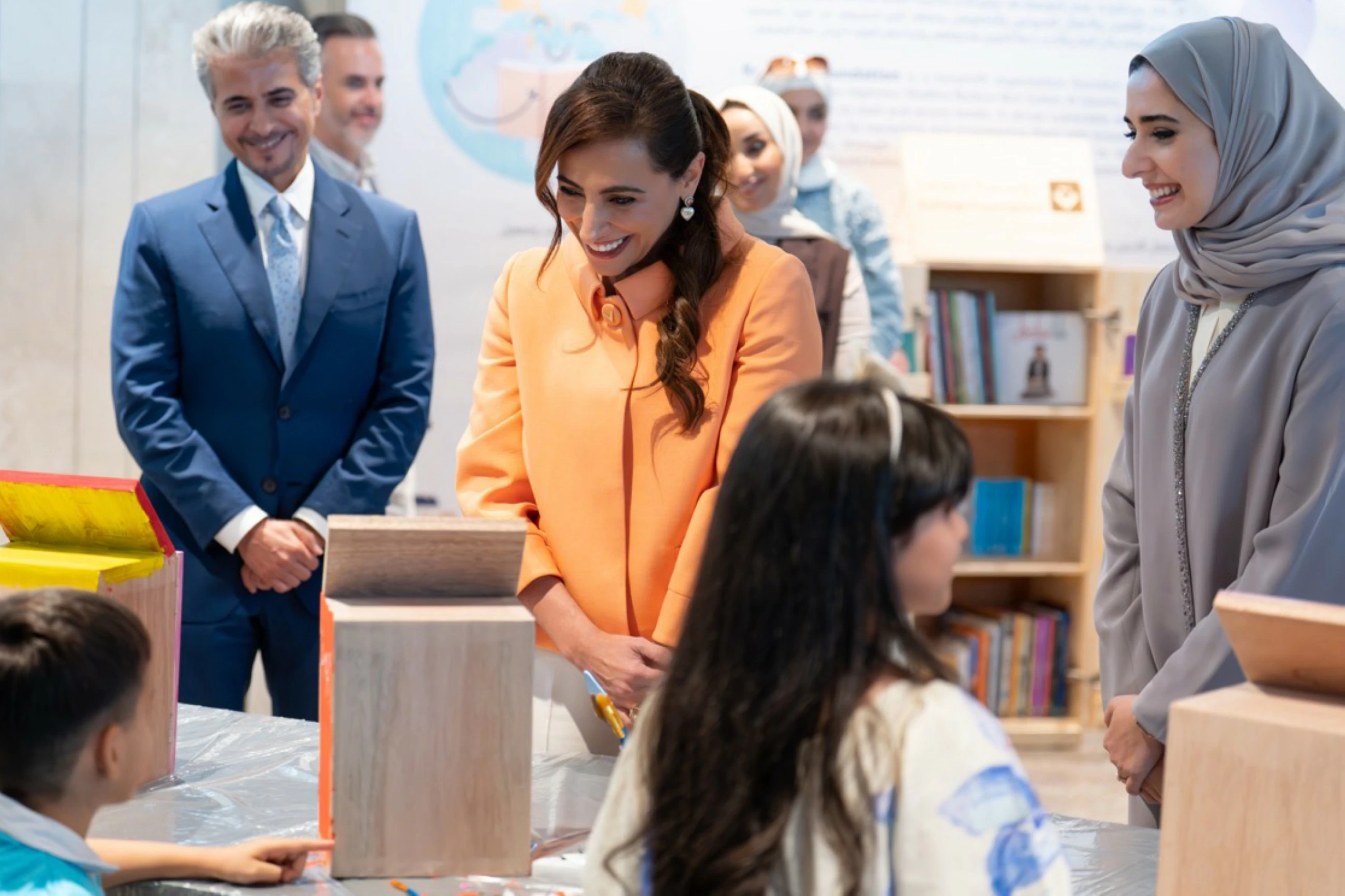 Sheikha Bodour gifts portable Arabic library to Arab chil...